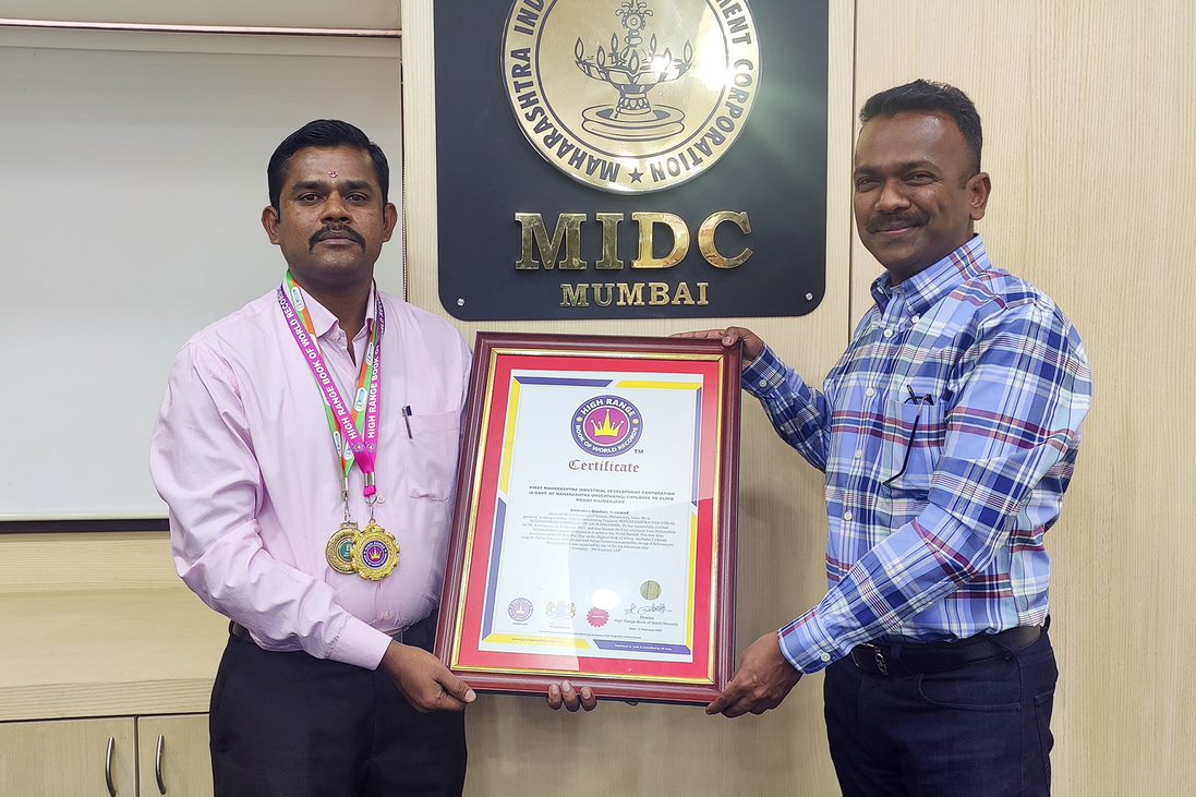 MIDC Employee Ambadas conquers Mt.Kilimanjaro | MIDC